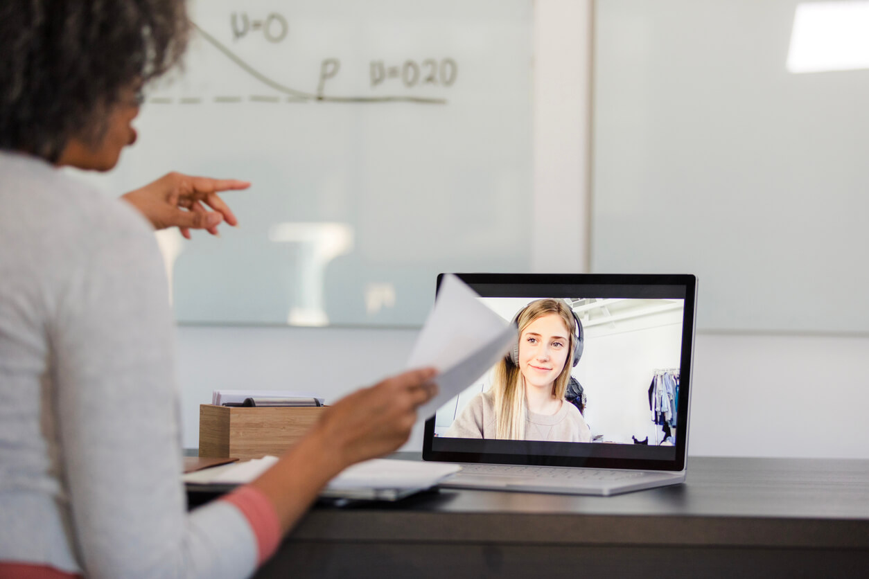 How to Evaluate Virtual Teachers: Key Factors and Best Practices ...